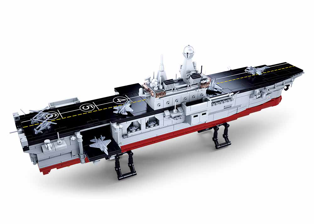 1:450 Scale Large Assault Aircraft Carrier M38-B0699 | Sluban North America